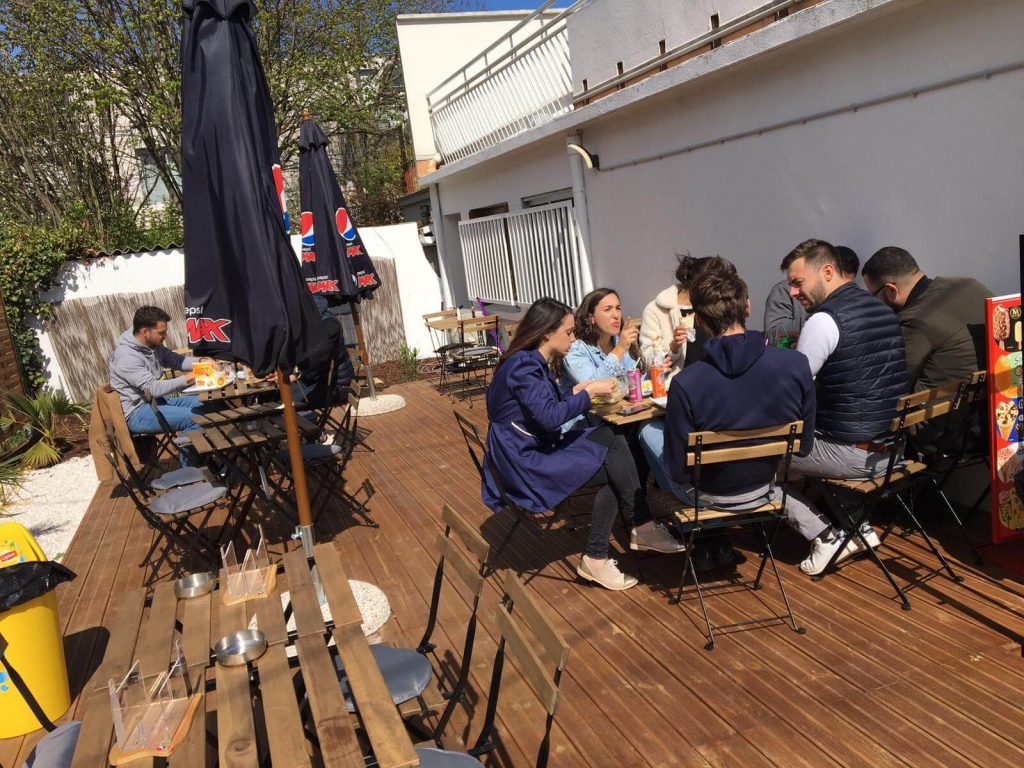 NOTRE HISTOIRE – ChickenWizz